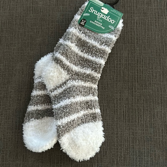Snugadoo | Accessories | 52 Kids Cozy Blue Socks Shoe Sz 7 | Poshmark